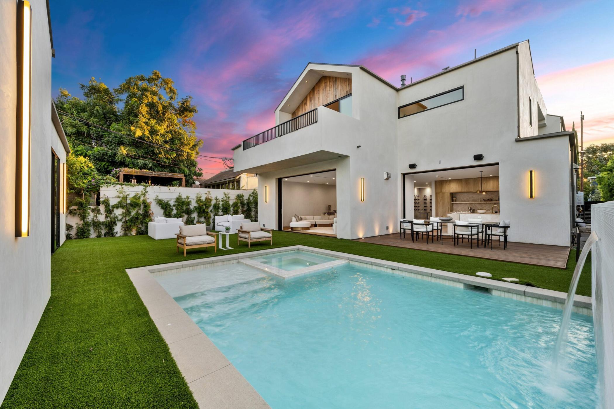 Pool Builder & Contractor New York - Roma Pools